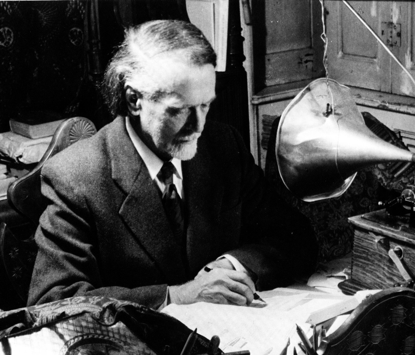 Meet the Hungarian folk music and its traditional instruments