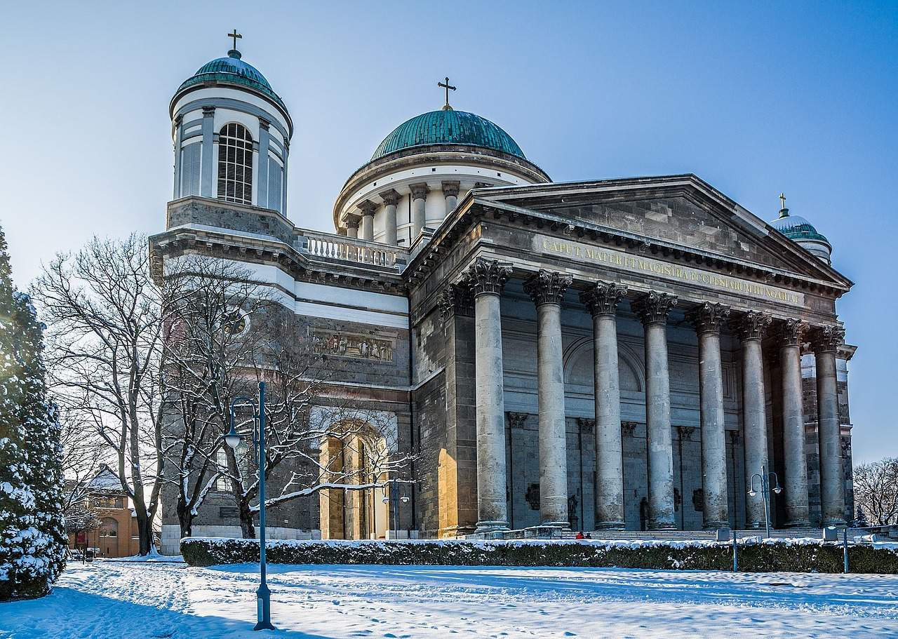 Hungary’s biggest church has been ordained 160 years ago - Daily News ...