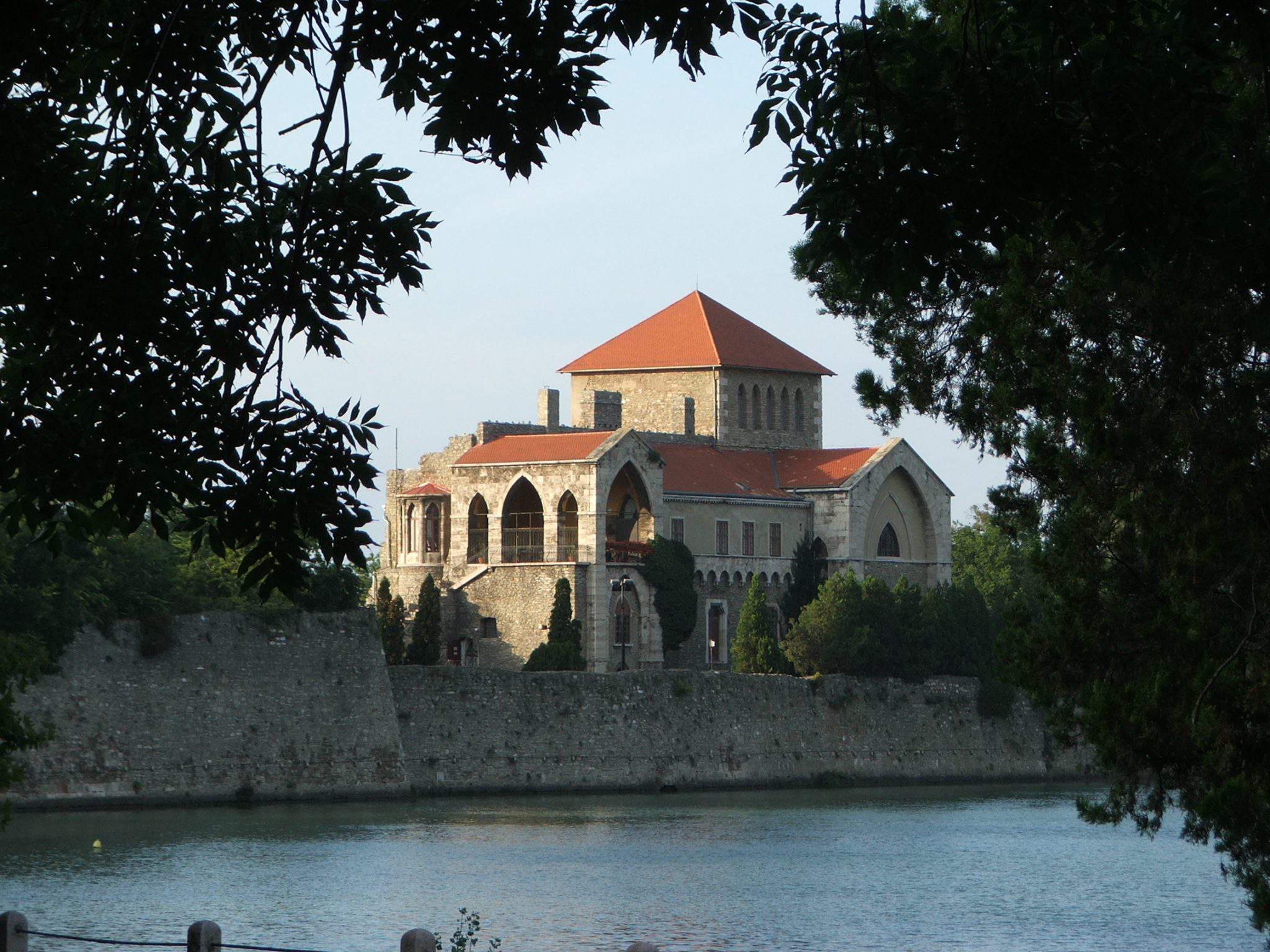 Let's explore Tata! – PHOTOS, VIDEO - Daily News Hungary