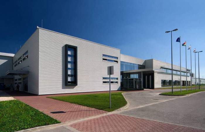 Bridgestone completes 85 billion forint development to its Tatabánya ...
