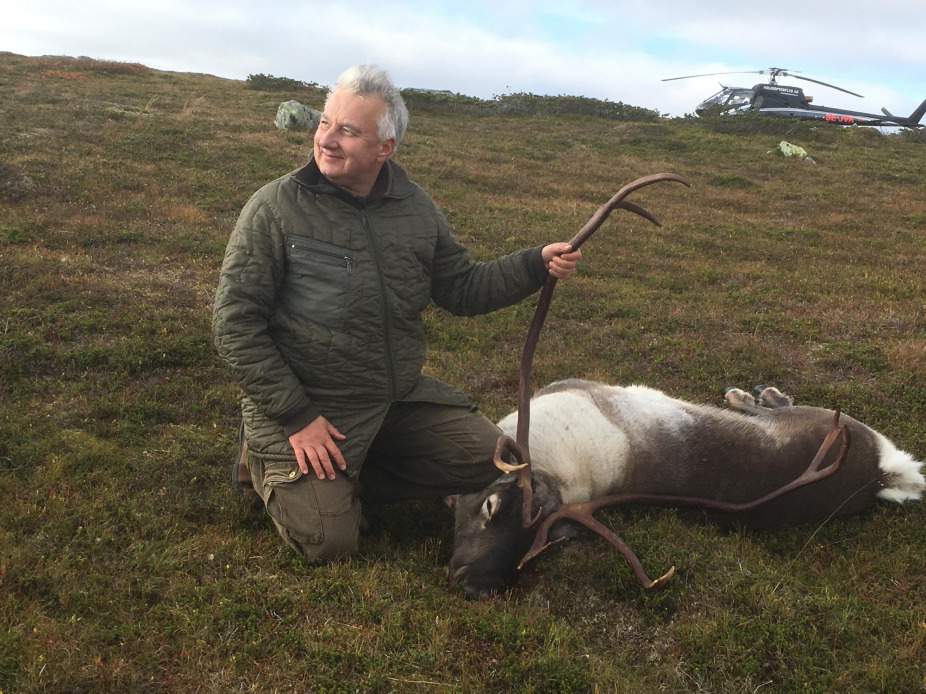 Hungarian deputy PM Semjén does not tell who paid his hunts in Canada ...