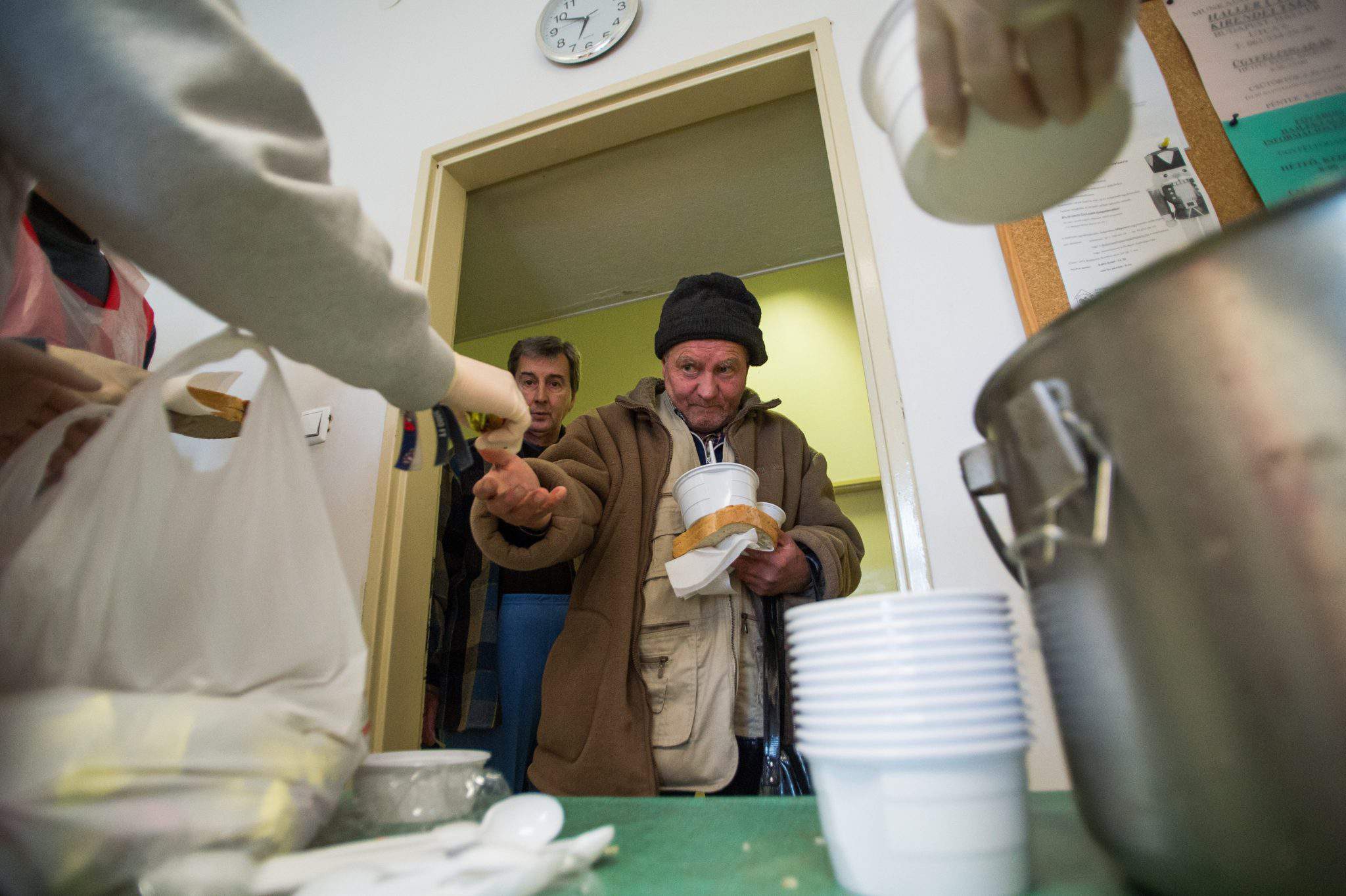 Shocking! The average Hungarian spends 2 EUR on food every day! - Daily ...