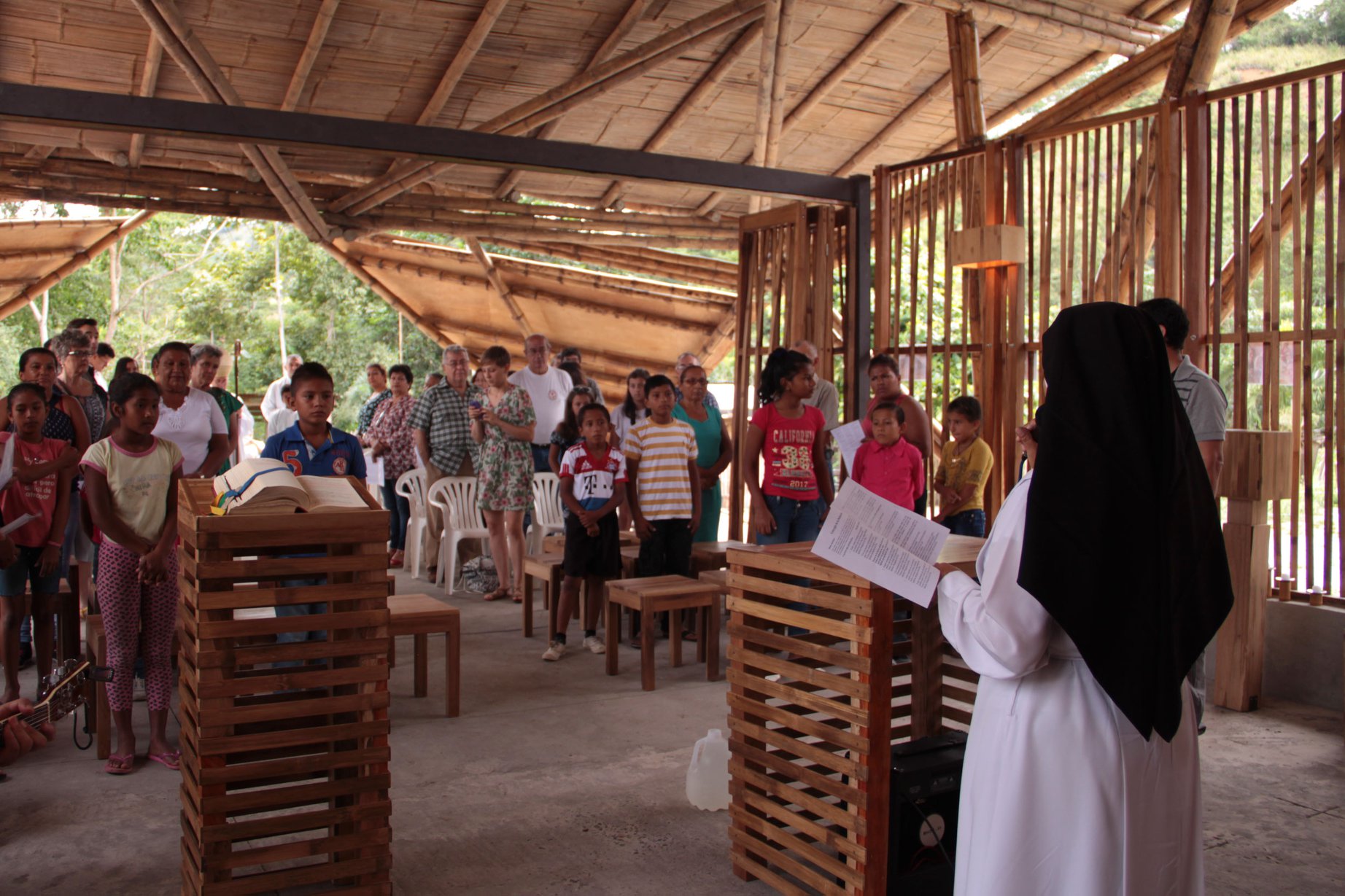Hungarian built bamboo chapels saved lives in Ecuador - Daily News Hungary