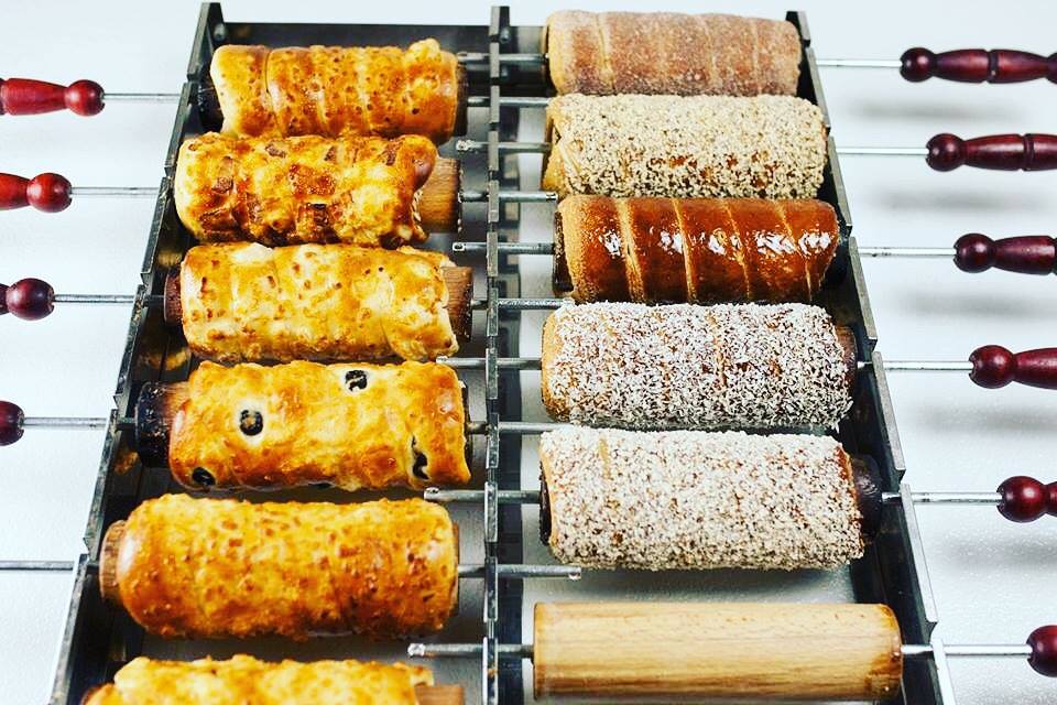 Sarasota ama el tradicional pastel de chimenea húngaro/kürtőskalács ...