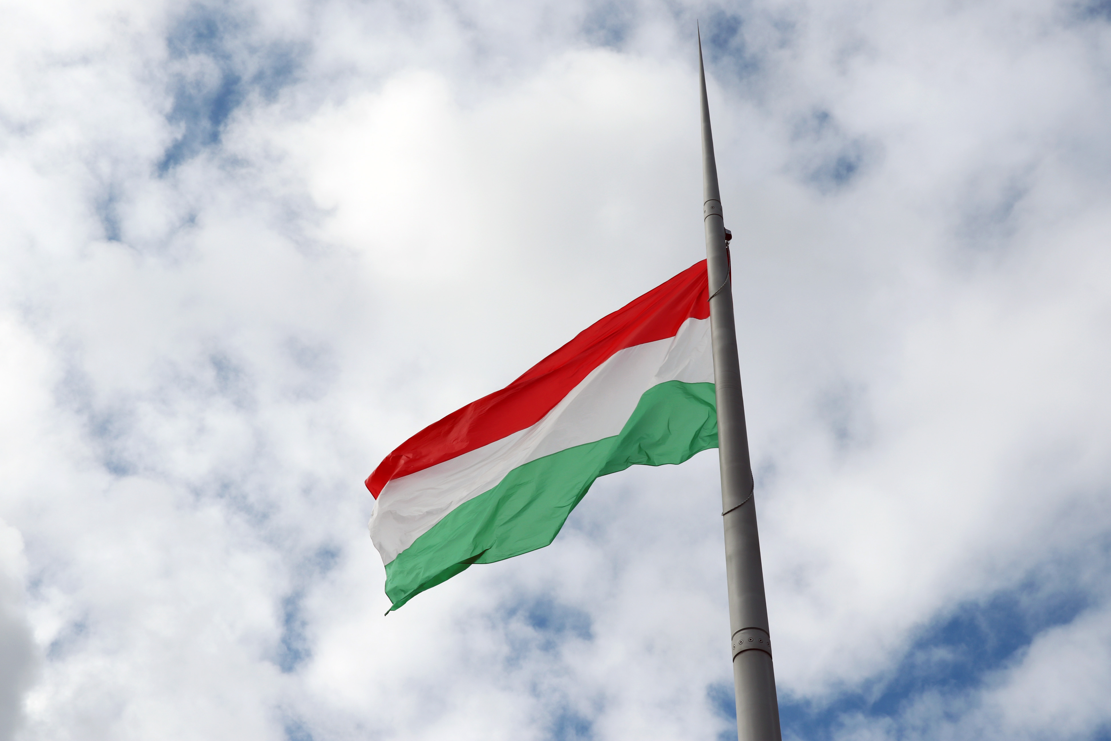 10+1 Hungarian customs that everybody else finds weird - Daily News Hungary