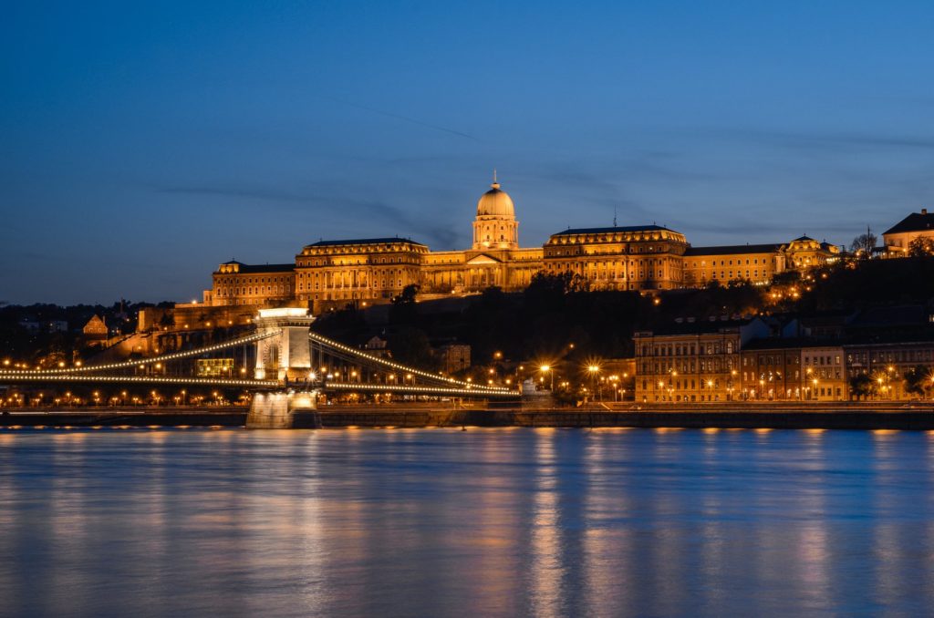 Virtual tour shows most famous movie locations in Budapest - Daily News ...