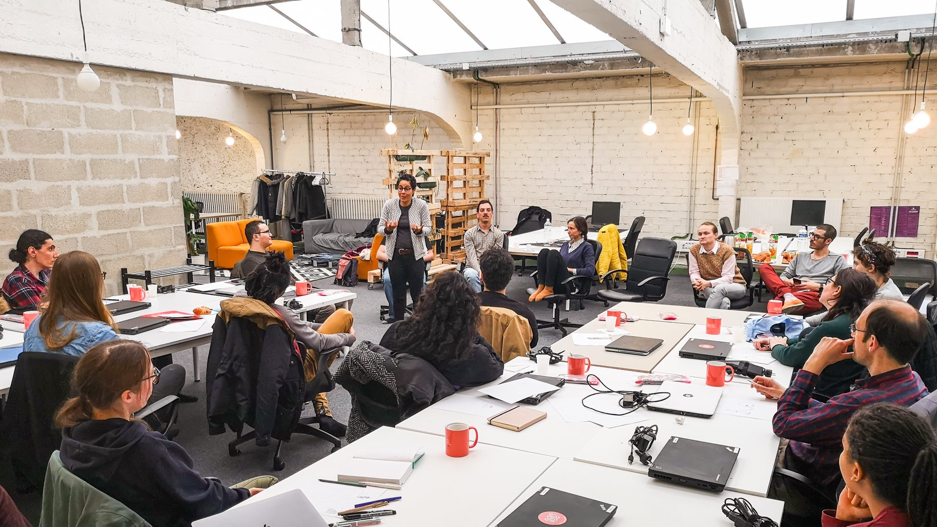 Barefoot international coding school soon opens in Budapest - Daily ...