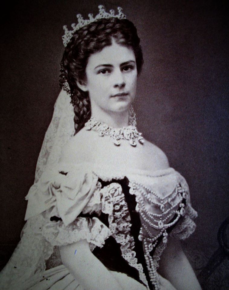 This is how Sisi, Queen of Hungary, spent her days at the Buda Castle ...