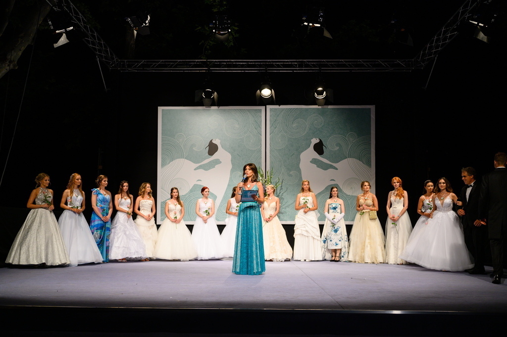 First-time baller beauty won the 196th Anna Ball — PHOTOS ...