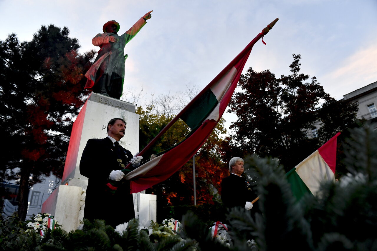 October 23 commemorations started in Budapest - PHOTOS - Daily News Hungary
