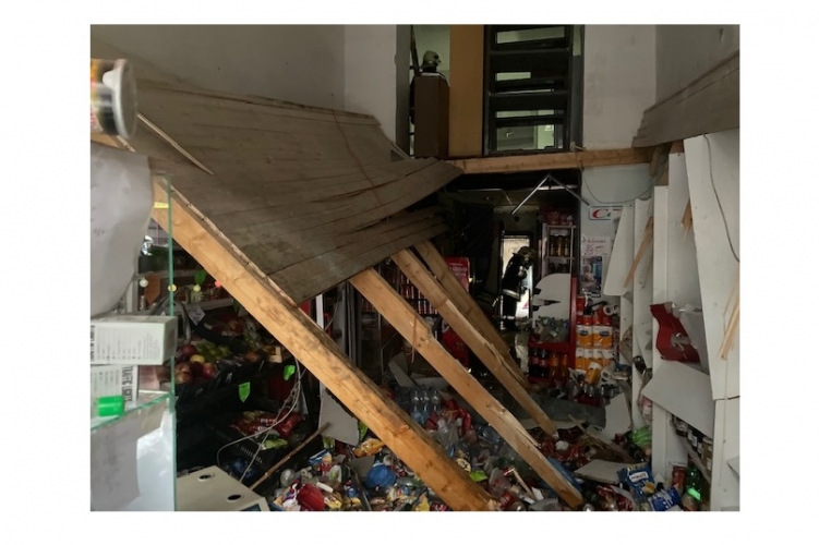 Tragedy in Budapest: shop collapsed, one died - PHOTOS - DailyNewsHungary