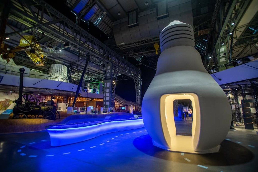 Exhibition showcasing great Hungarian inventors, inventions opens in ...