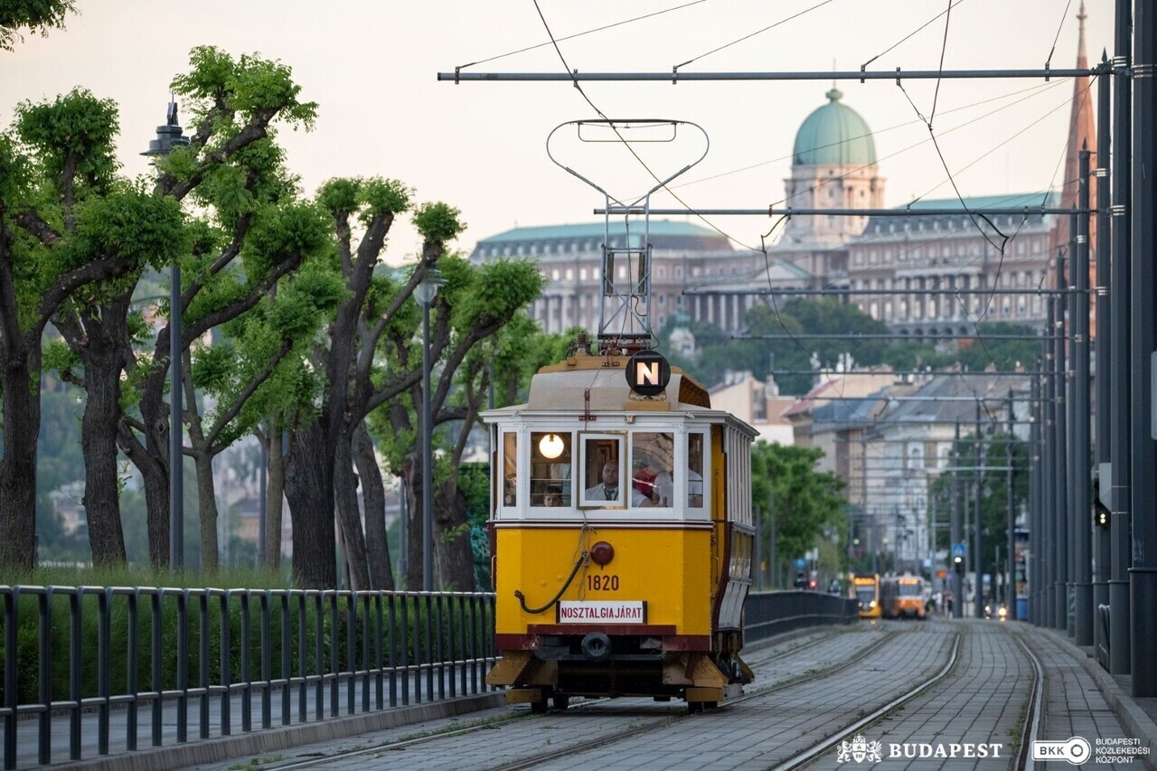 All you need to know about Budapest's nostalgia tram routes! - PHOTOS ...