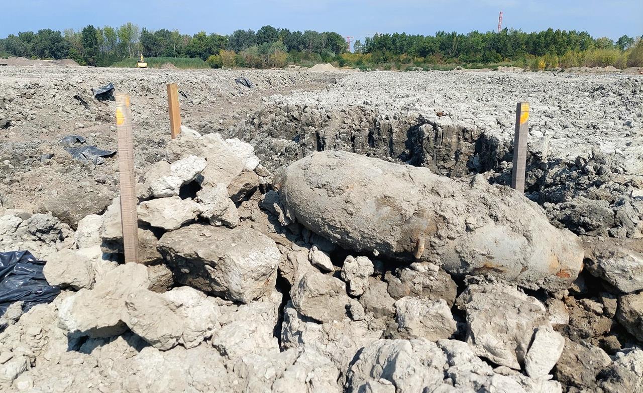 Photos: 120kg WW2 bomb found in Budapest deactivated - DailyNewsHungary