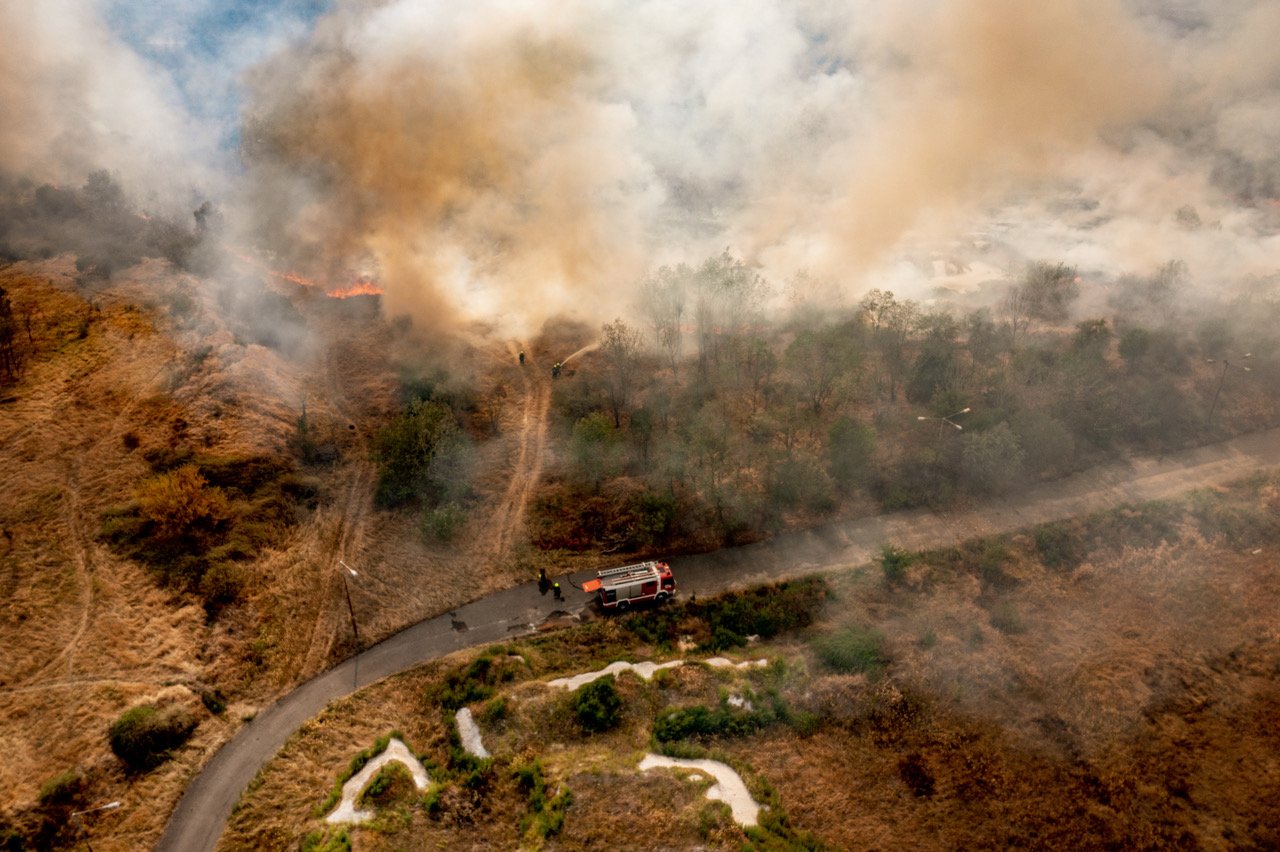 Photos: huge fire raged in Budapest, heat record broken again - Daily ...