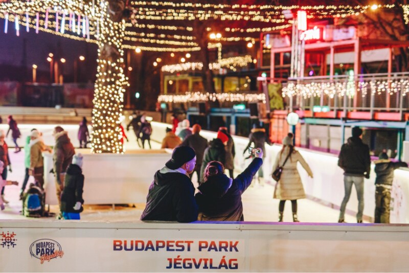 PHOTOS, VIDEO: Beautiful ice rink to open in Budapest next week - Daily ...