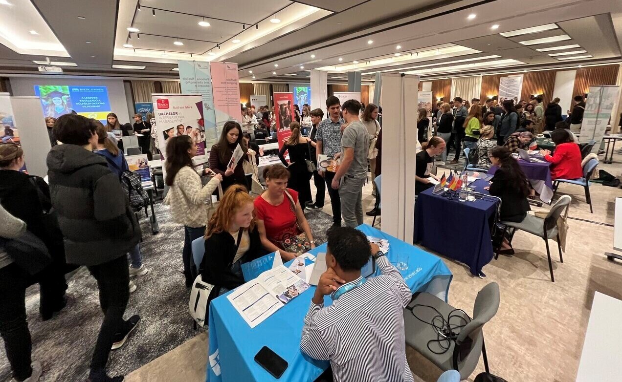 Thousands of visitors at biggest foreign education fair in Budapest ...