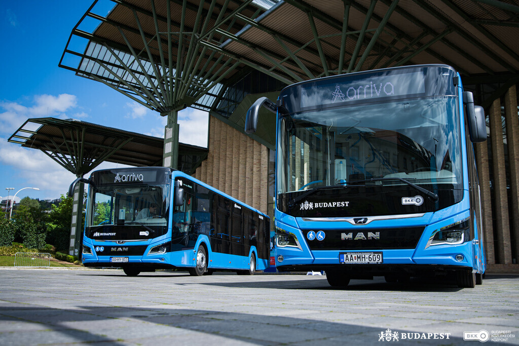 PHOTOS: 150 new buses to come to Budapest - Daily News Hungary
