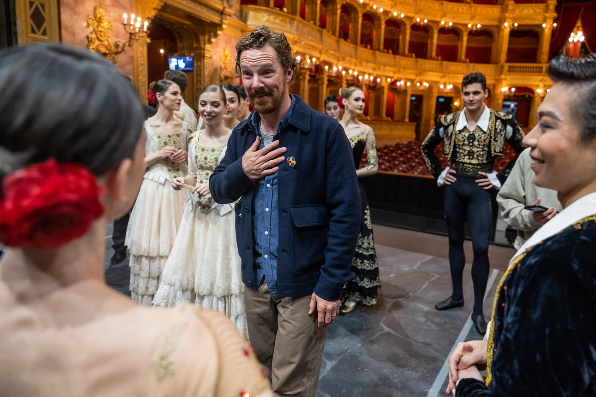 Photos : l'acteur Benedict Cumberbatch impressionné par l'Opéra d'État ...