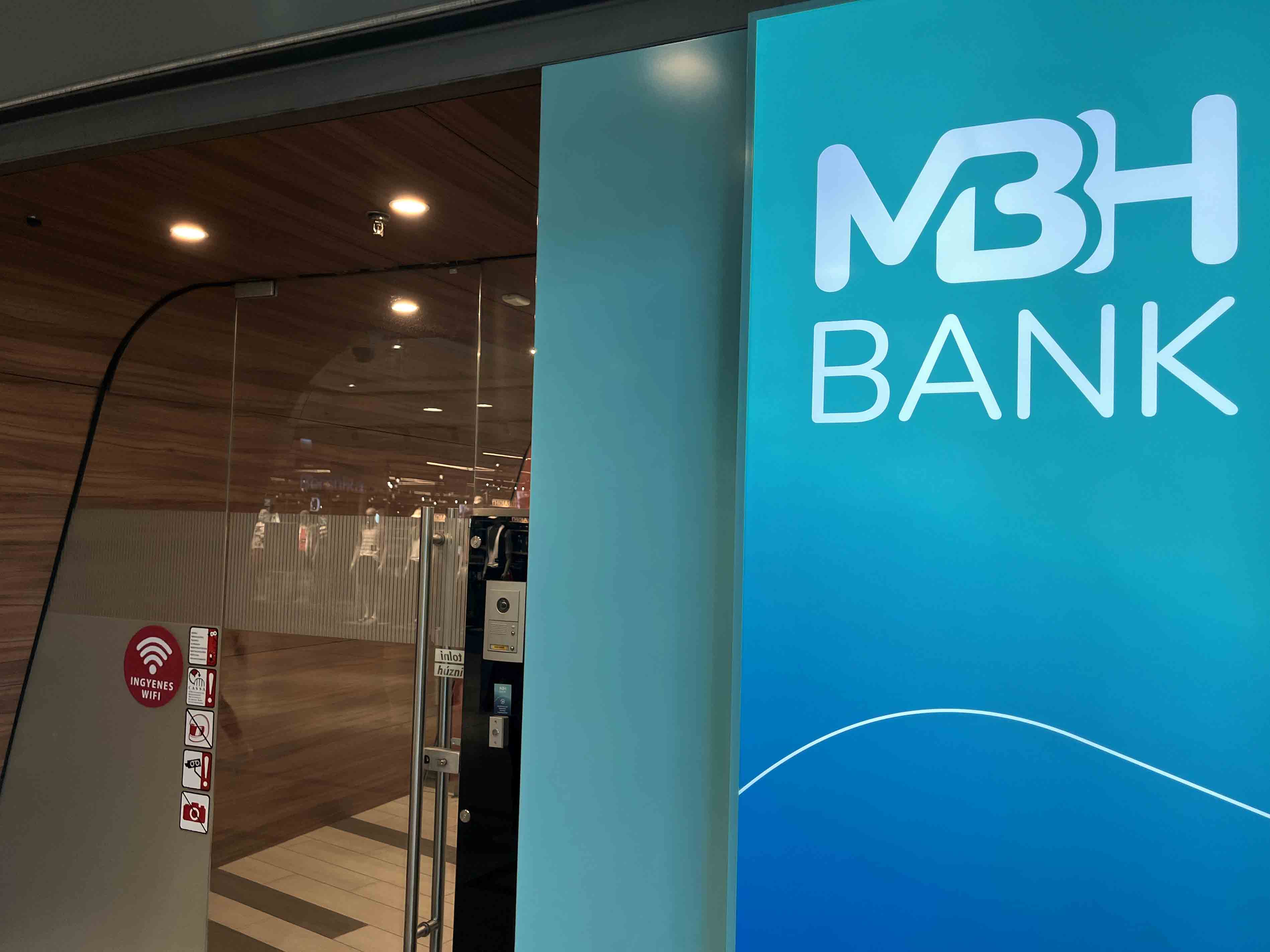 Attention! One of the biggest Hungarian banks is facing a shutdown for ...