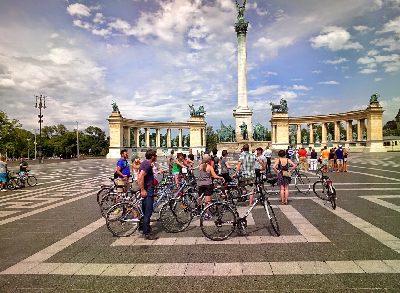 The Hungarian government says fencing off bike paths is dangerous ...