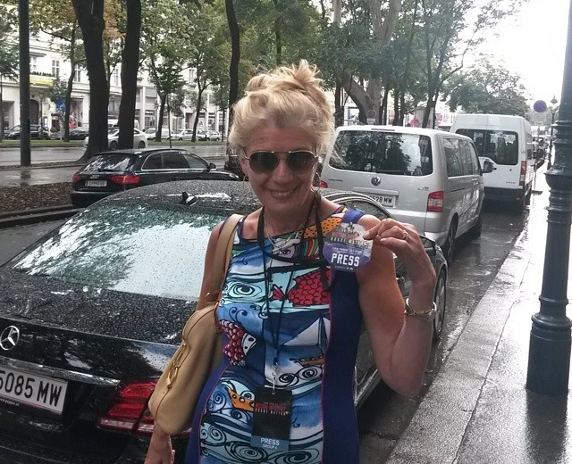 Hungarian star journalist expelled from Golden Globe - Daily News Hungary