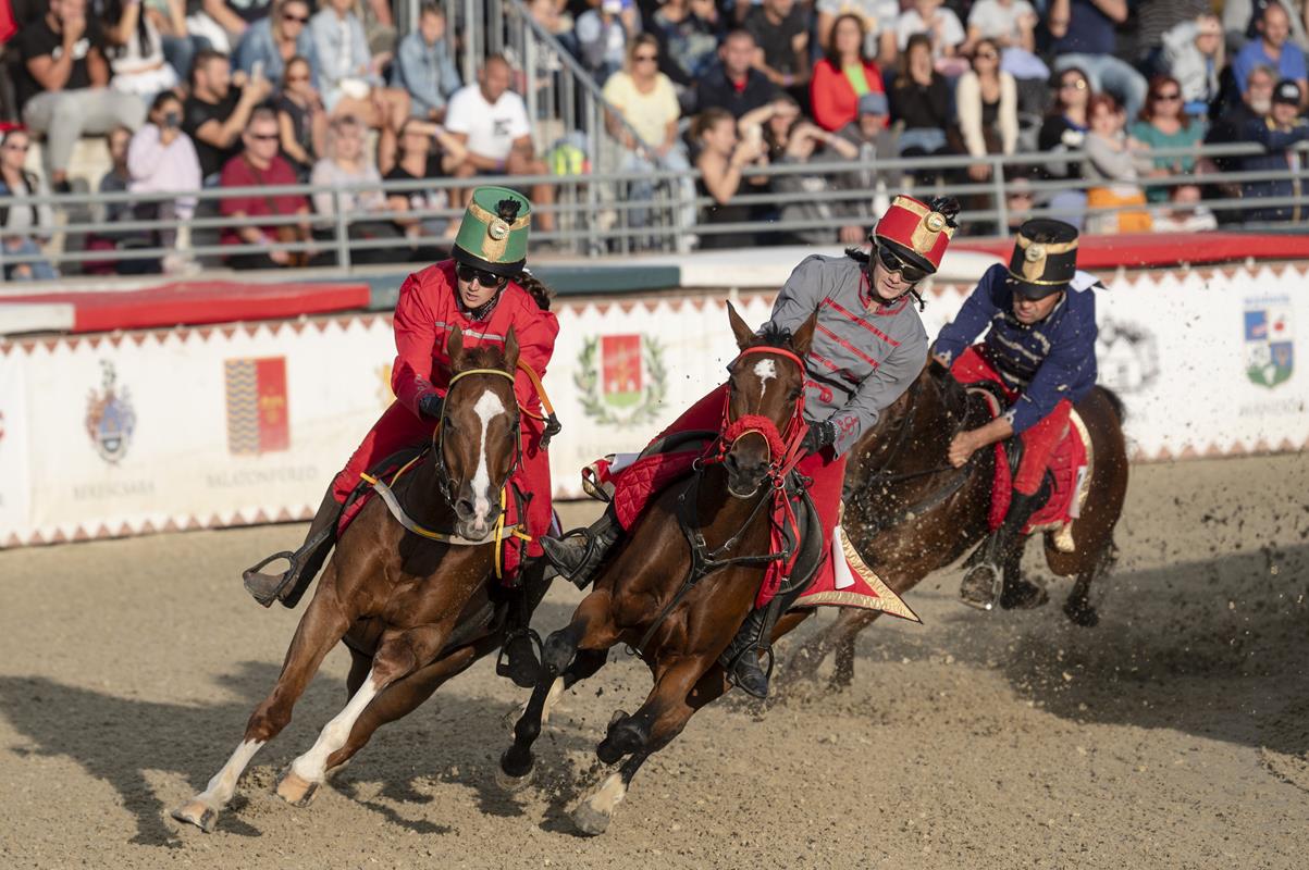 Nemzeti Vágta, a truly Hungarian horse race - photo gallery - Daily ...